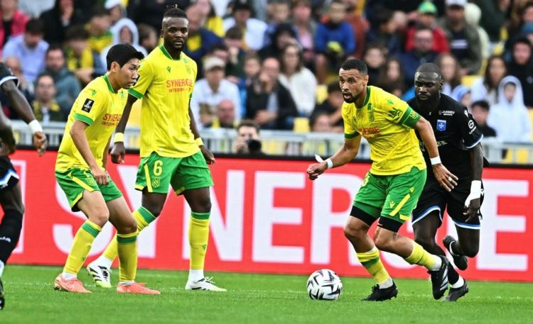 FC Nantes. 22 joueurs, Coquelin présent, Hong absent… Le premier groupe ...