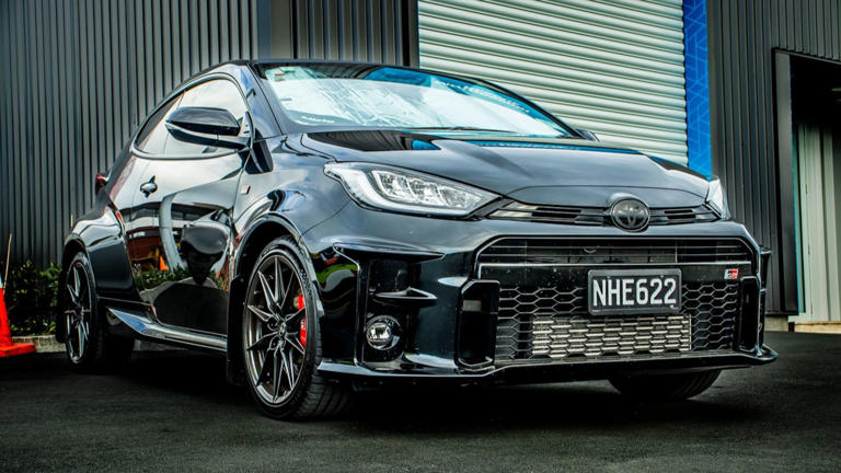 Can Ford beat Toyota and regain title for top automaker?