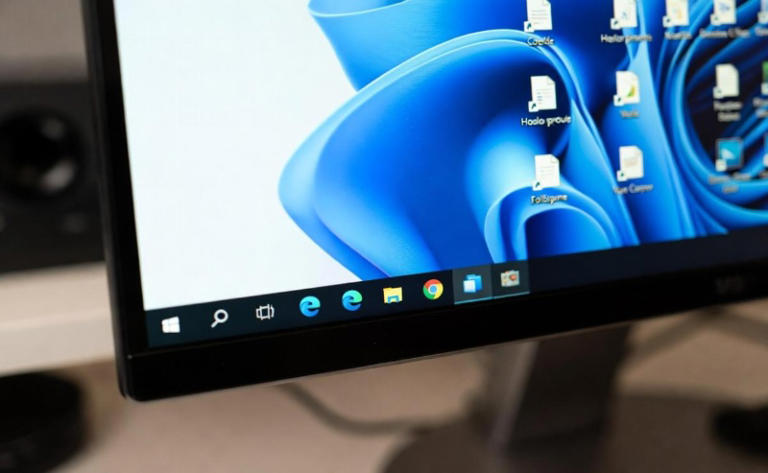 Spot these Windows icons? It's time to check your privacy settings ...