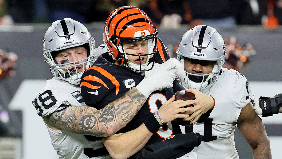 Raiders told to put together trade package for disgruntled $275 million QB