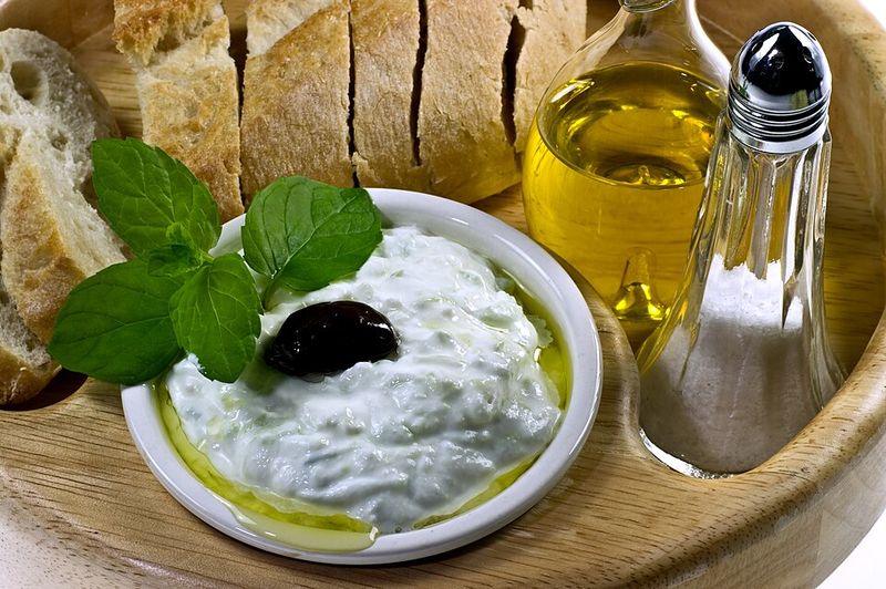 10 Mediterranean mezze plates that turn a simple dinner into a feast
