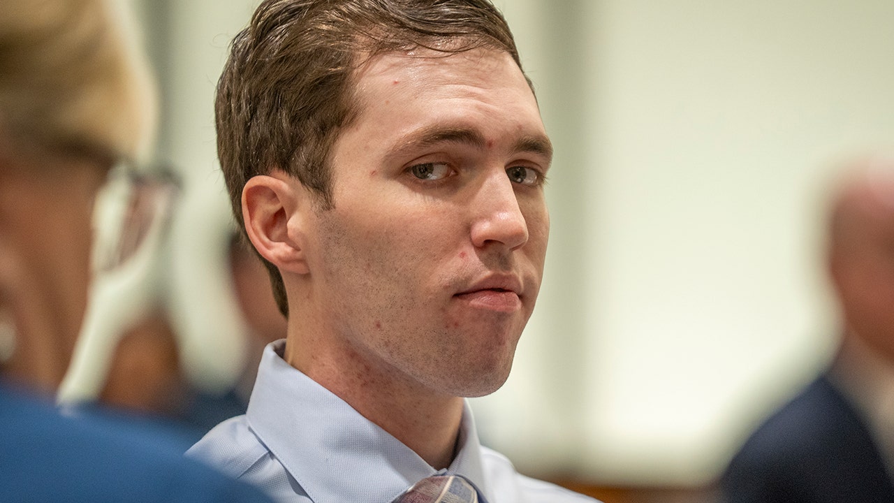 Alleged Charlie Kirk assassin Tyler Robinson to make first in-person ...