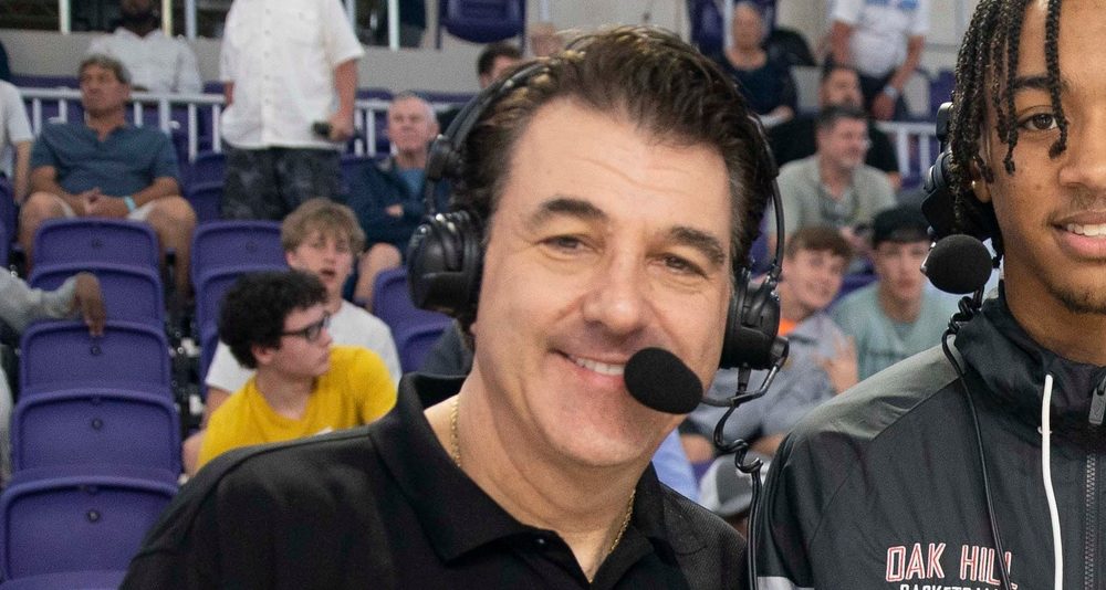 ESPN re-signs key college basketball analyst