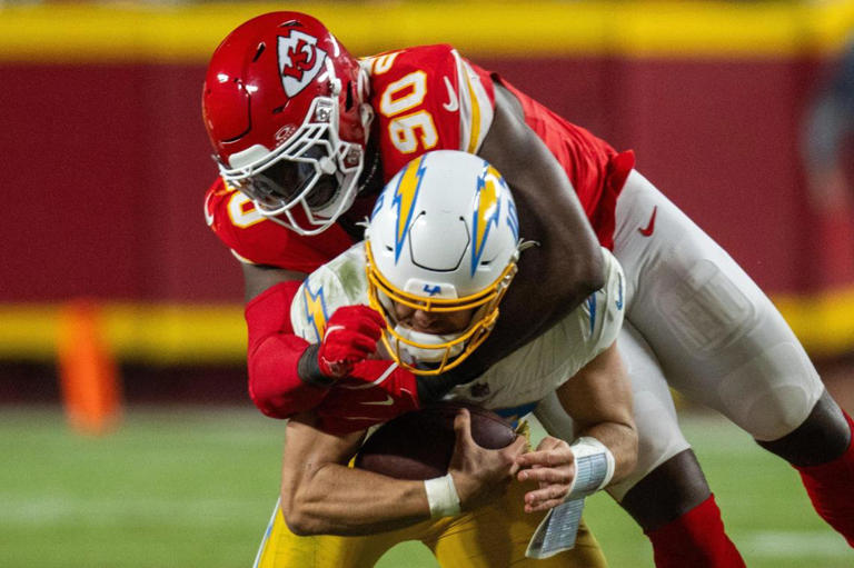 Here are the TV broadcast map and announcers for Chiefs-Chargers game ...