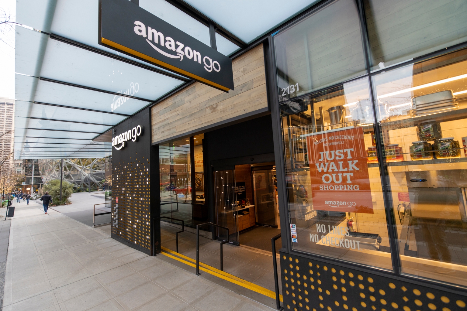 Amazon developing option for in-store pickup in under an hour ...