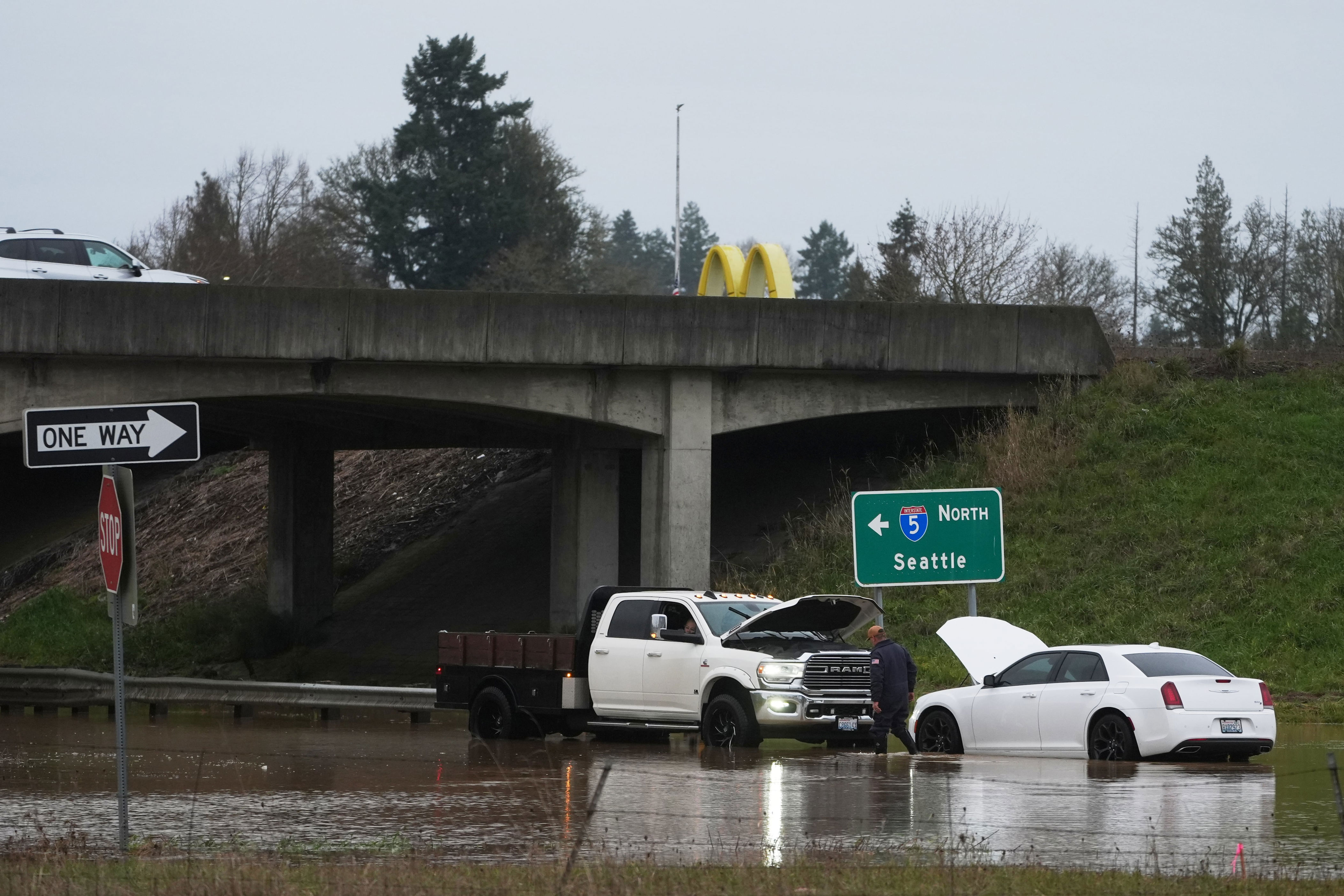 Evacuations lifted after levee breach failure near Seattle prompts ...