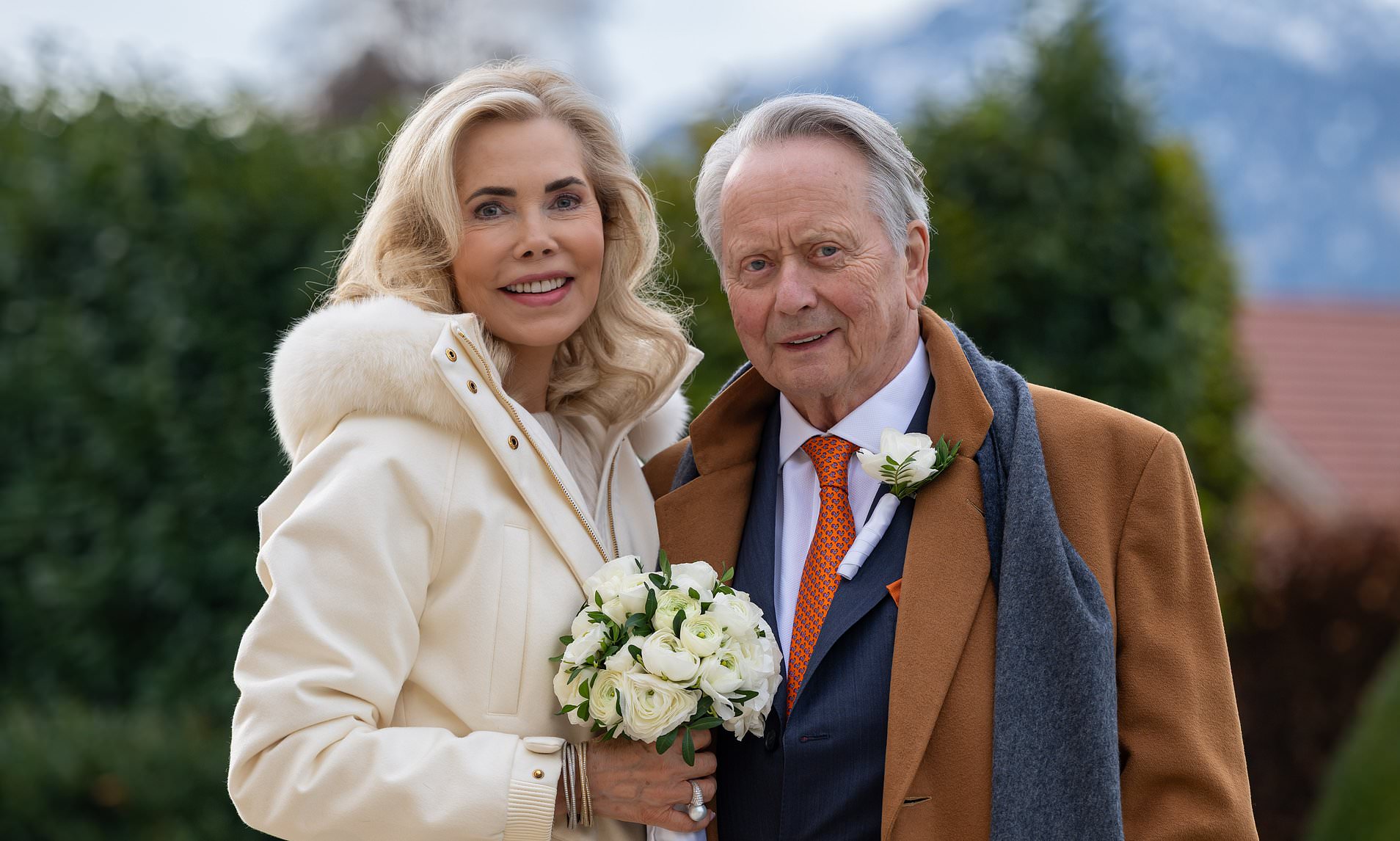 Socialite, 62, who married to two princes ties the knot again with 82 ...