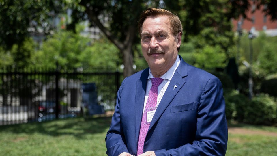 'MyPillow Guy' and Trump supporter Mike Lindell says he's running for ...