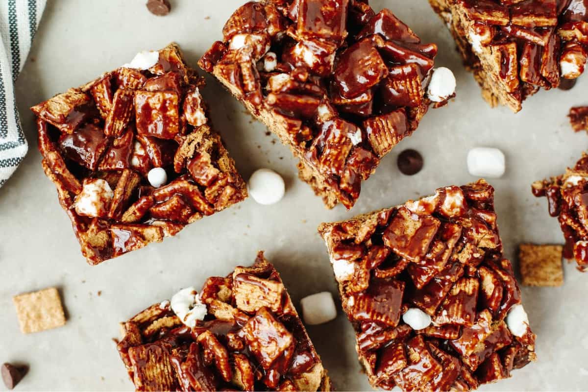 22 chocolate chip recipes (because plain chocolate isn’t the point)
