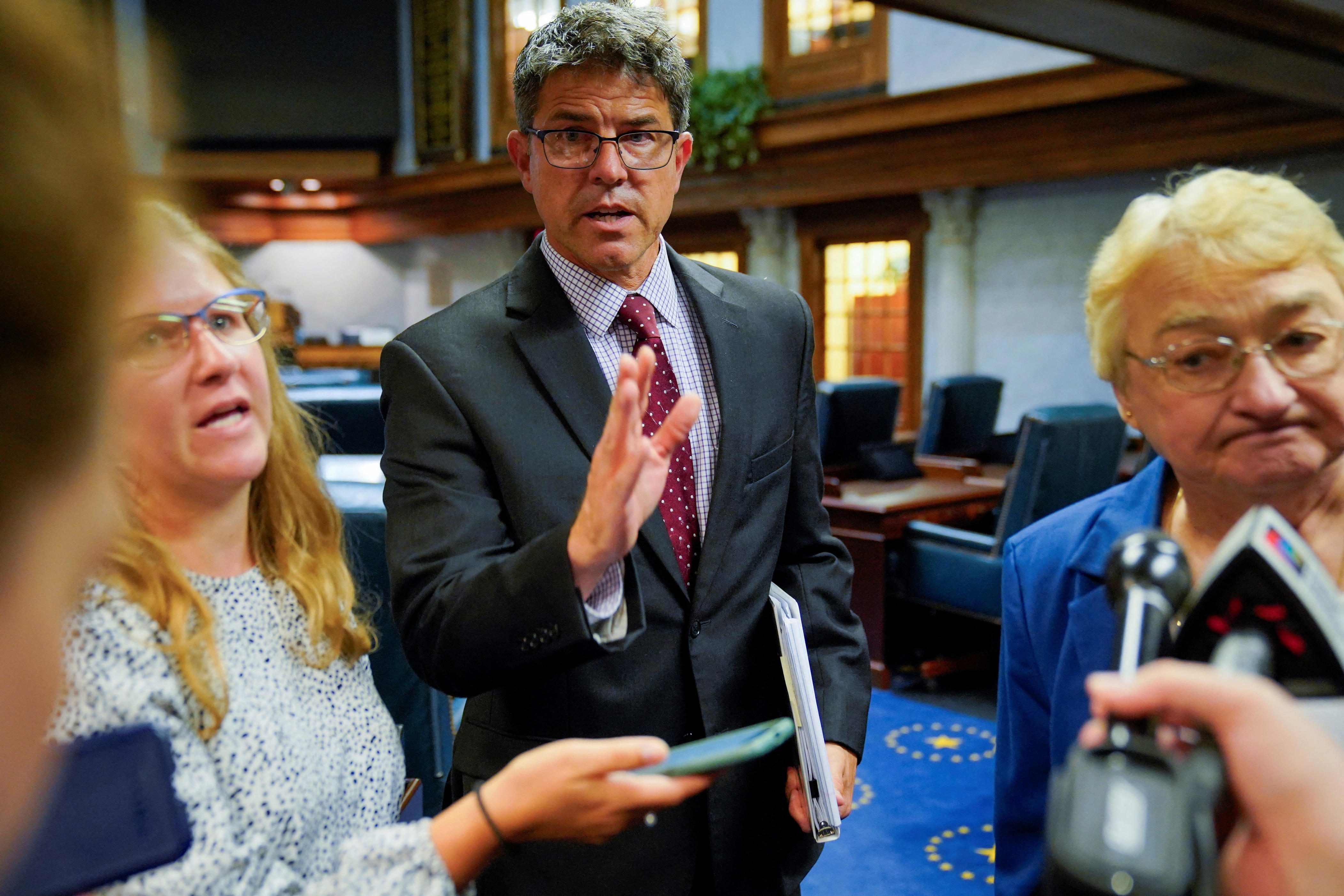 Indiana lawmakers reject new congressional maps amid Trump pressuring