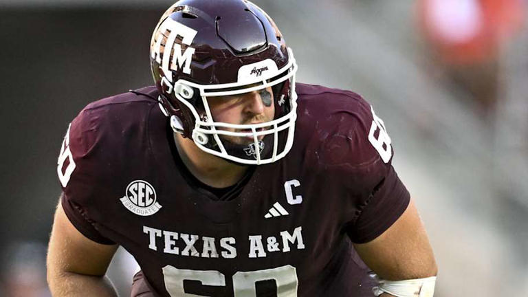 Trey Zuhn wins major award despite Texas A&M OL snub