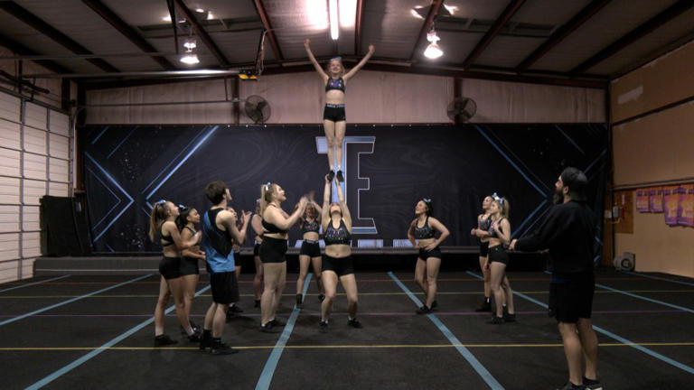 Big Country Showcase: Who cheers for the cheerleaders? You do!