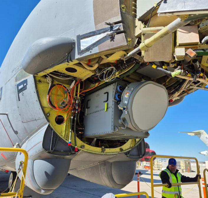 B-52 upgraded with AESA radar arrives at Edwards AFB