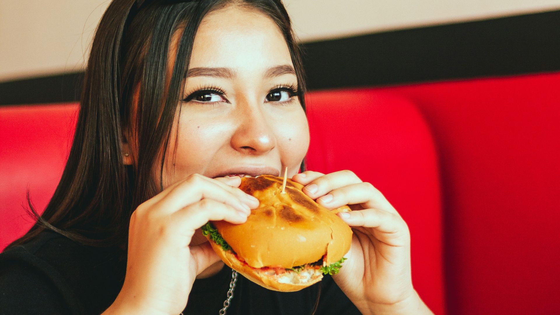 10 things to never do after eating & 10 to do instead