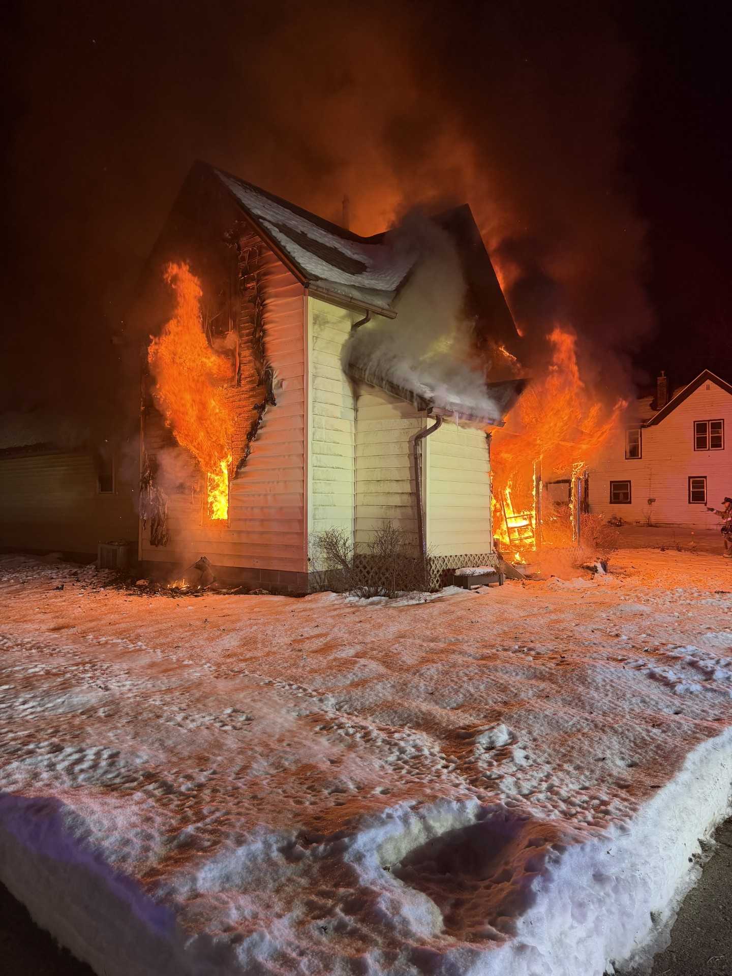 Firefighter injured, dog dies after house fire in Fort Dodge