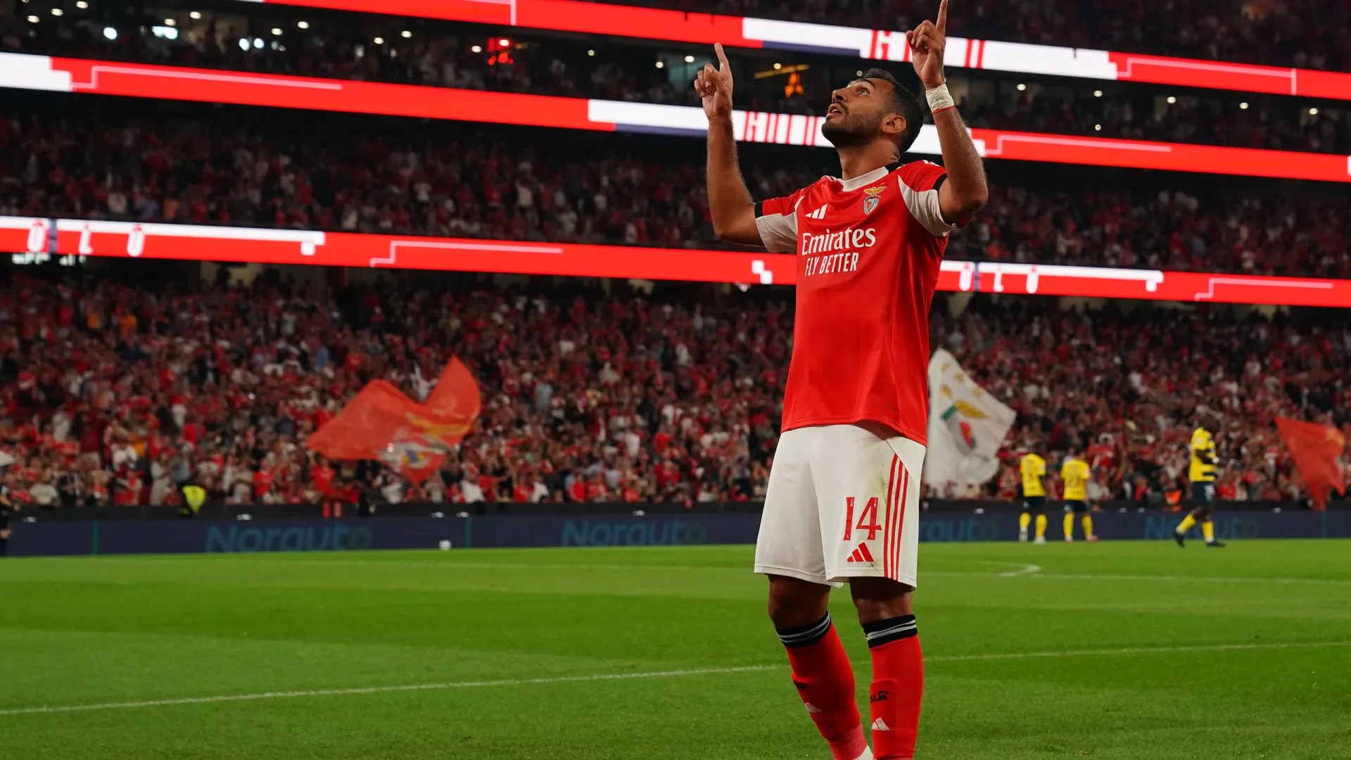 Pavlidis e os 100 milhões de euros pedidos pelo Benfica: "Um exagero..."