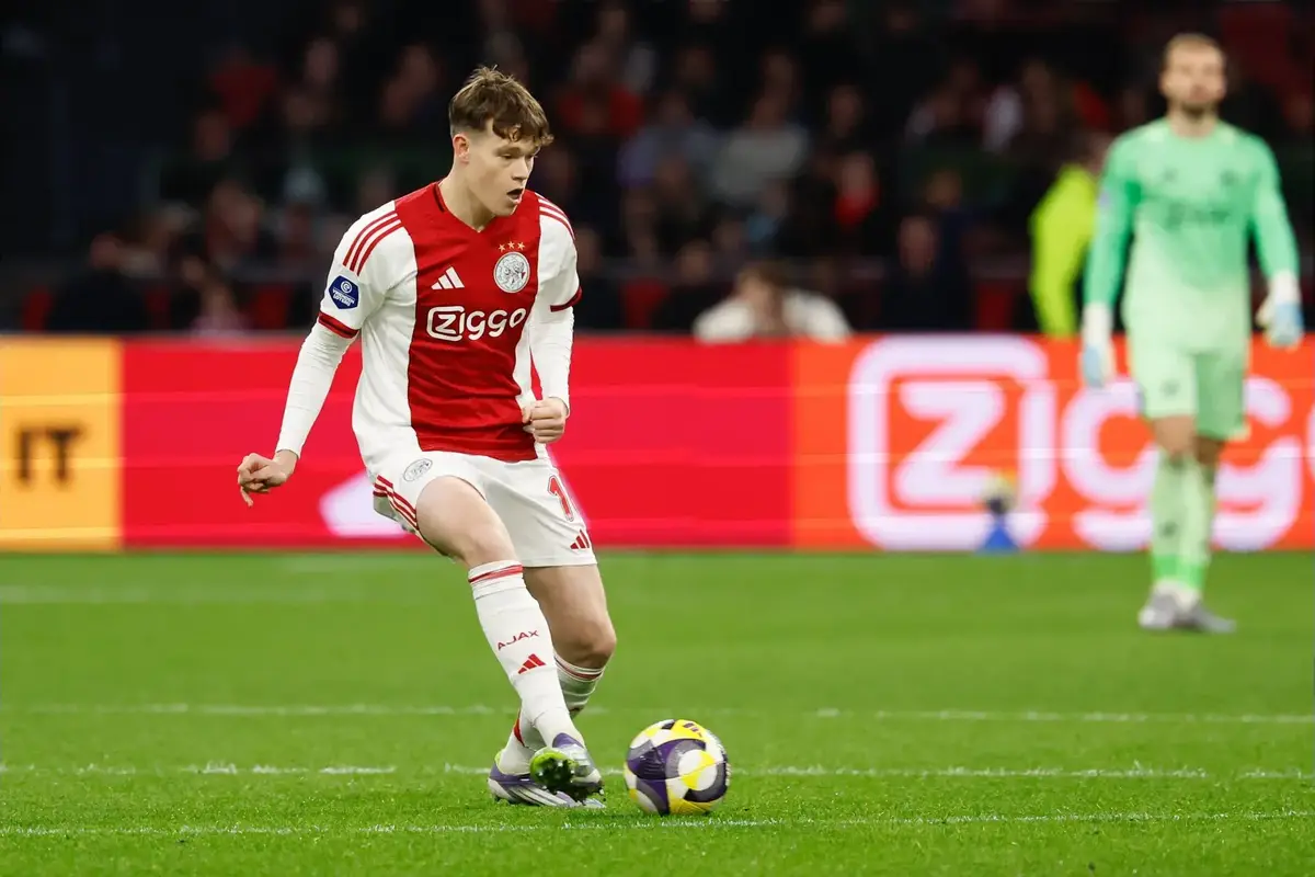 Ajax stance on James McConnell emerges ahead of January 2026 transfer ...
