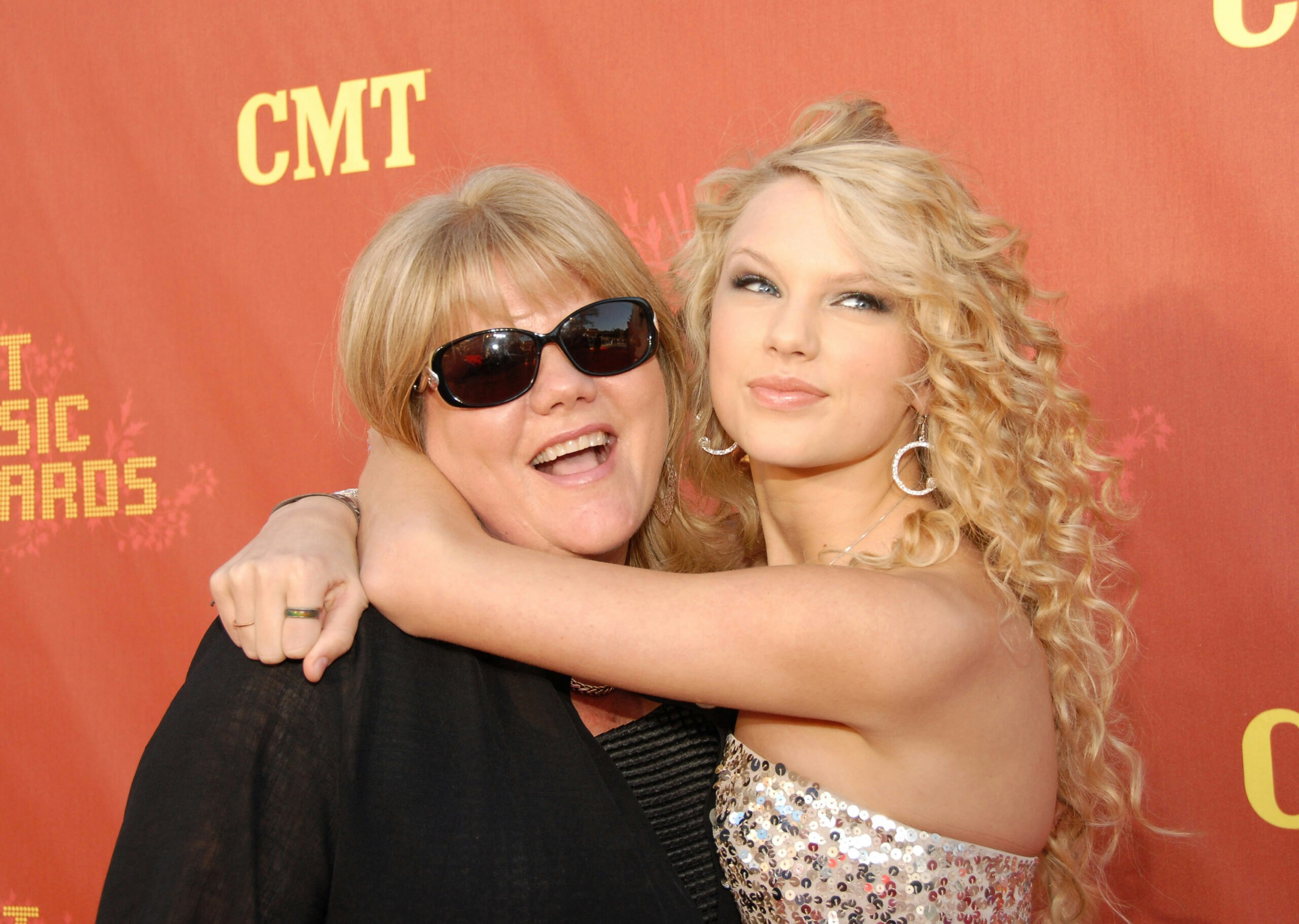 Meet Scott and Andrea Swift, Taylor Swift’s proud parents