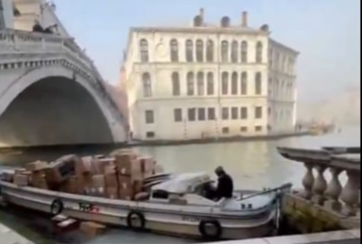 Βενετία: Γυναίκα έκλεψε σκάφος και προσέκρουσε στη γέφυρα Ριάλτο