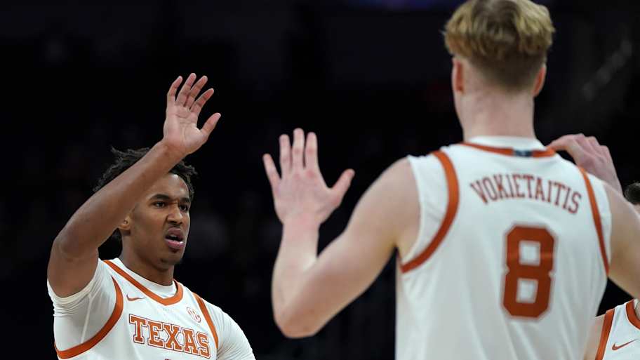 Texas vs. UConn preview, projected starting lineups
