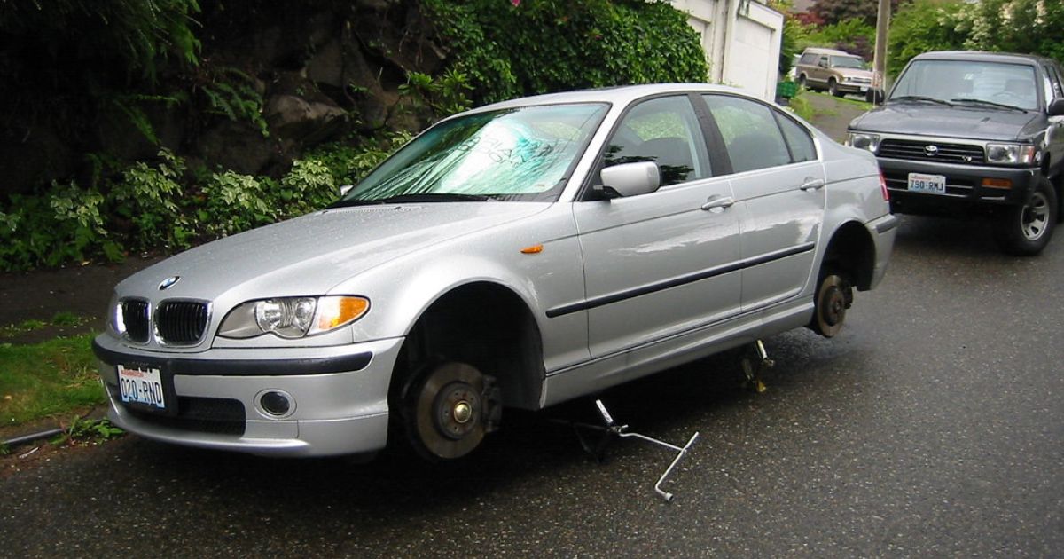 Elle se fait voler ses pneus et les retrouve facilement sur leboncoin!