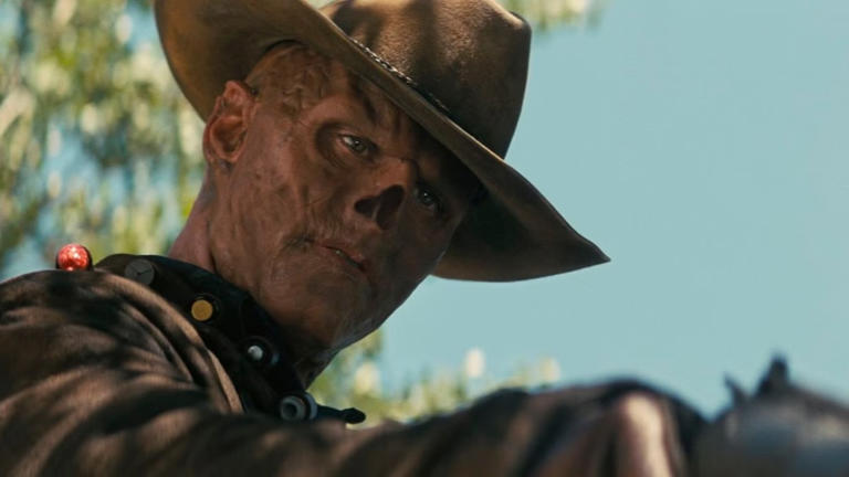 Justin Theroux makes his promotional debut as House in Fallout season 2