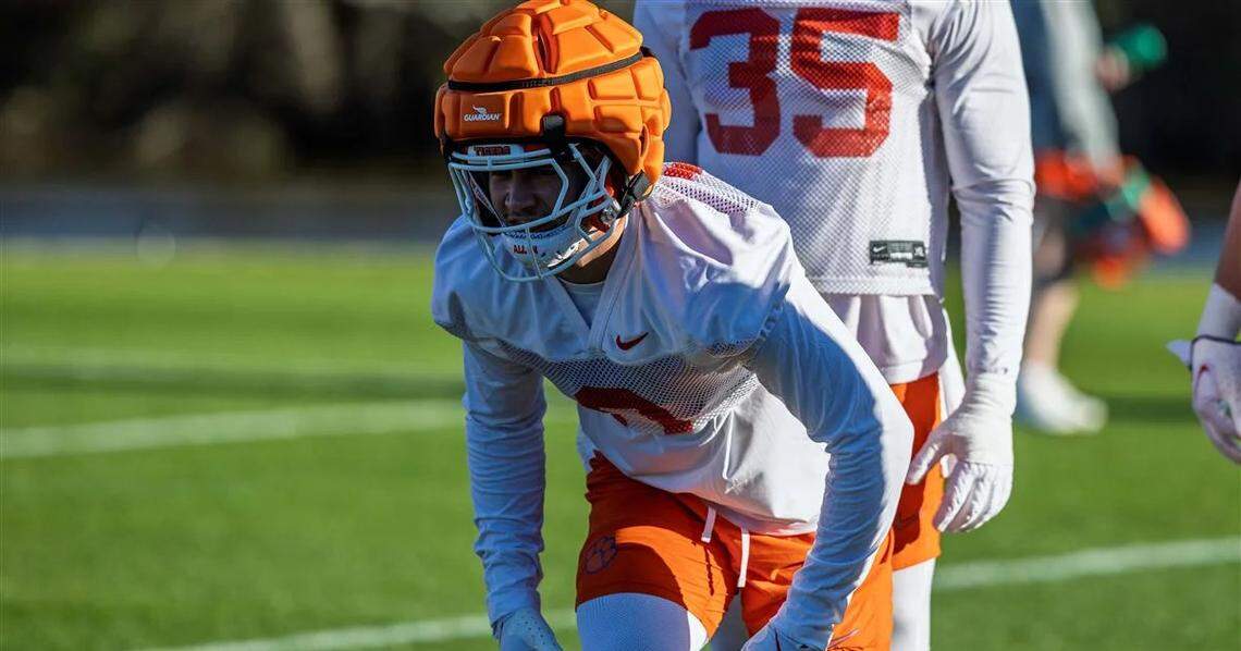 Another Clemson football linebacker set to enter transfer portal