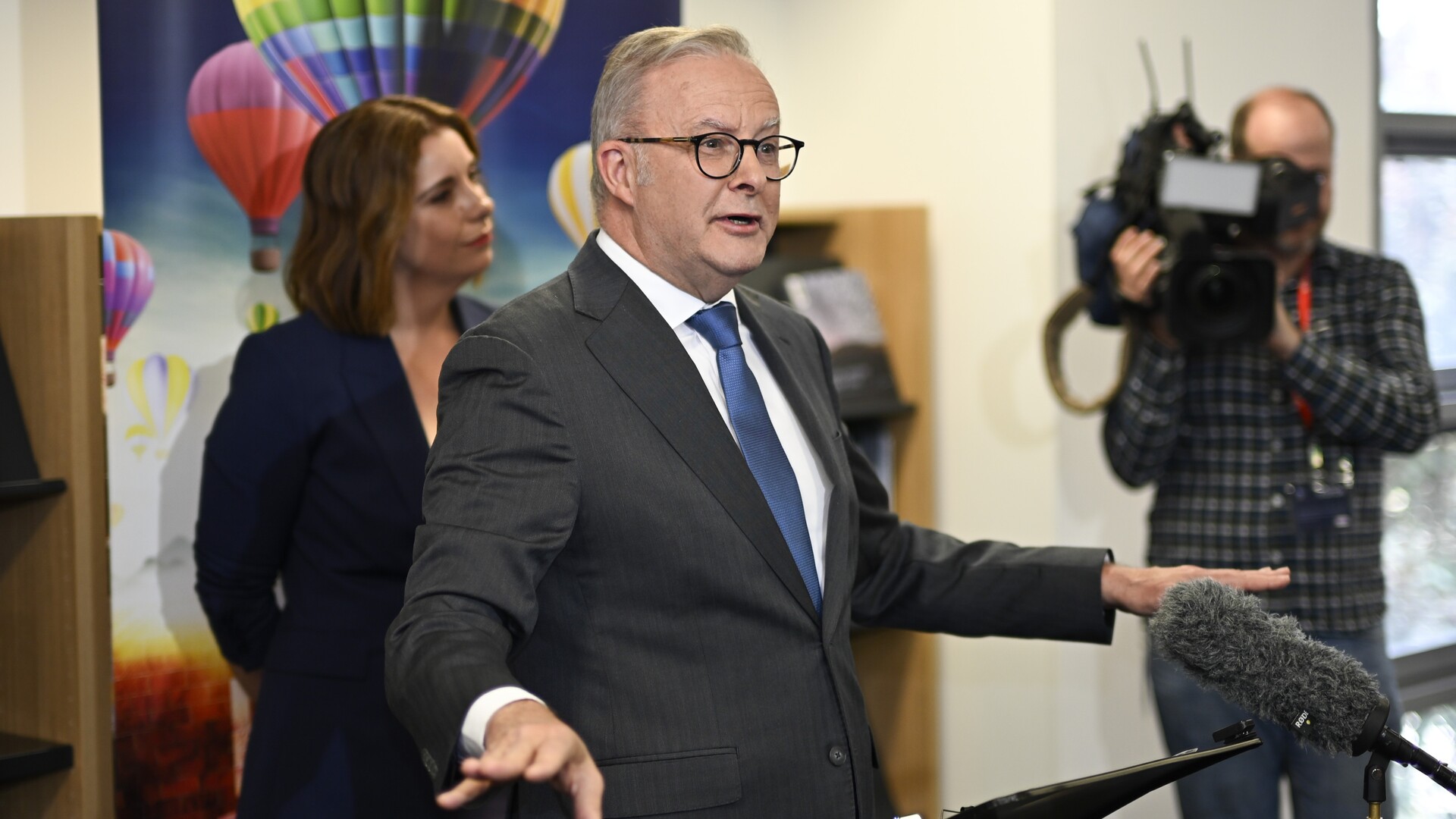 Albanese running 'protection racket' for Anika Wells
