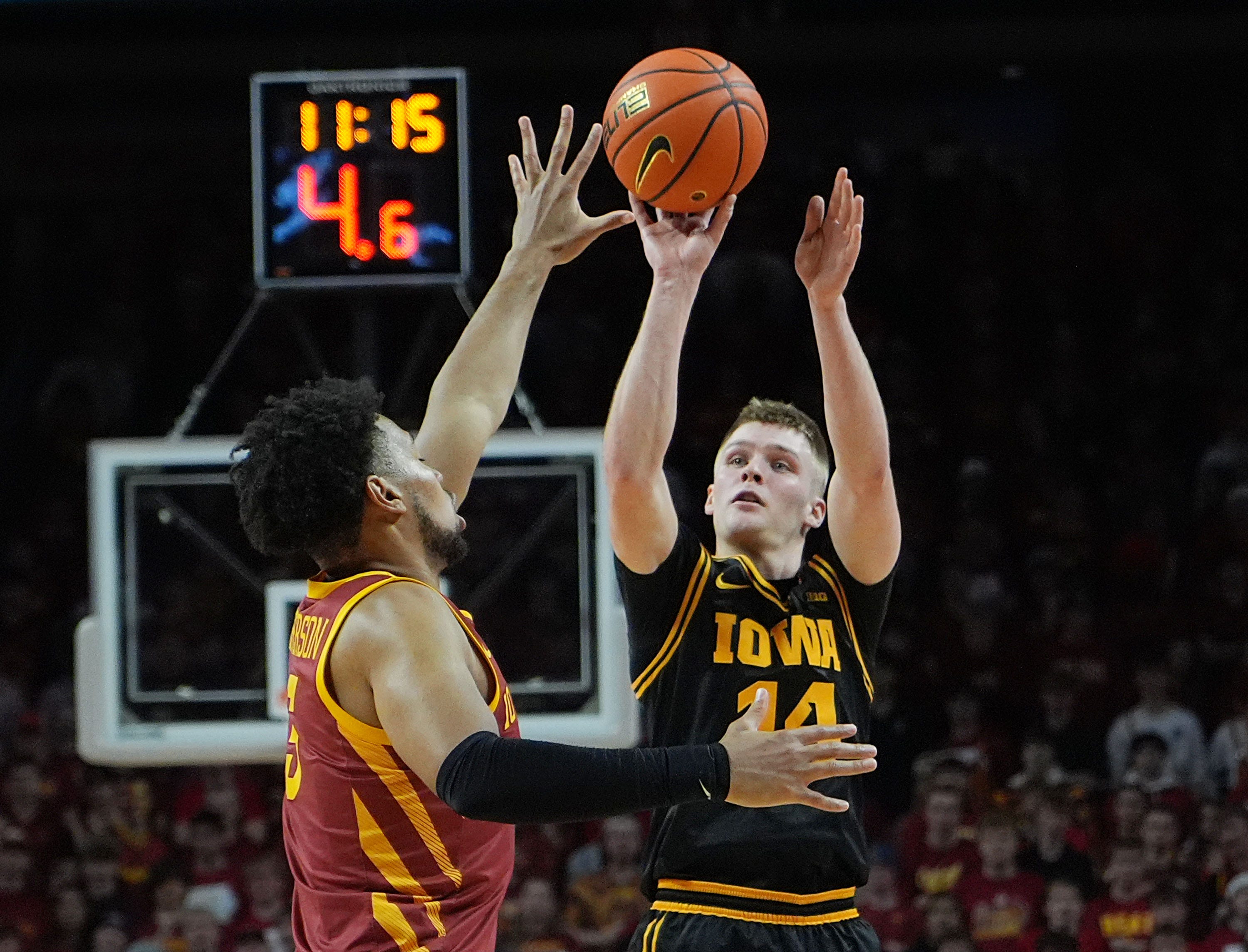 Iowa basketball stays in CBS Top 25 after near upset of Cyclones