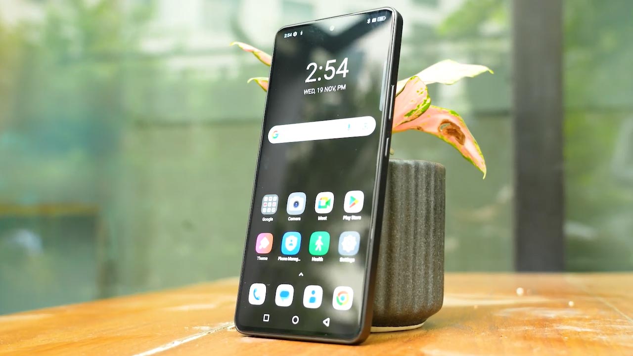 Wobble 1 hands-on review | 120Hz Dolby Vision AMOLED at Rs 22,000!