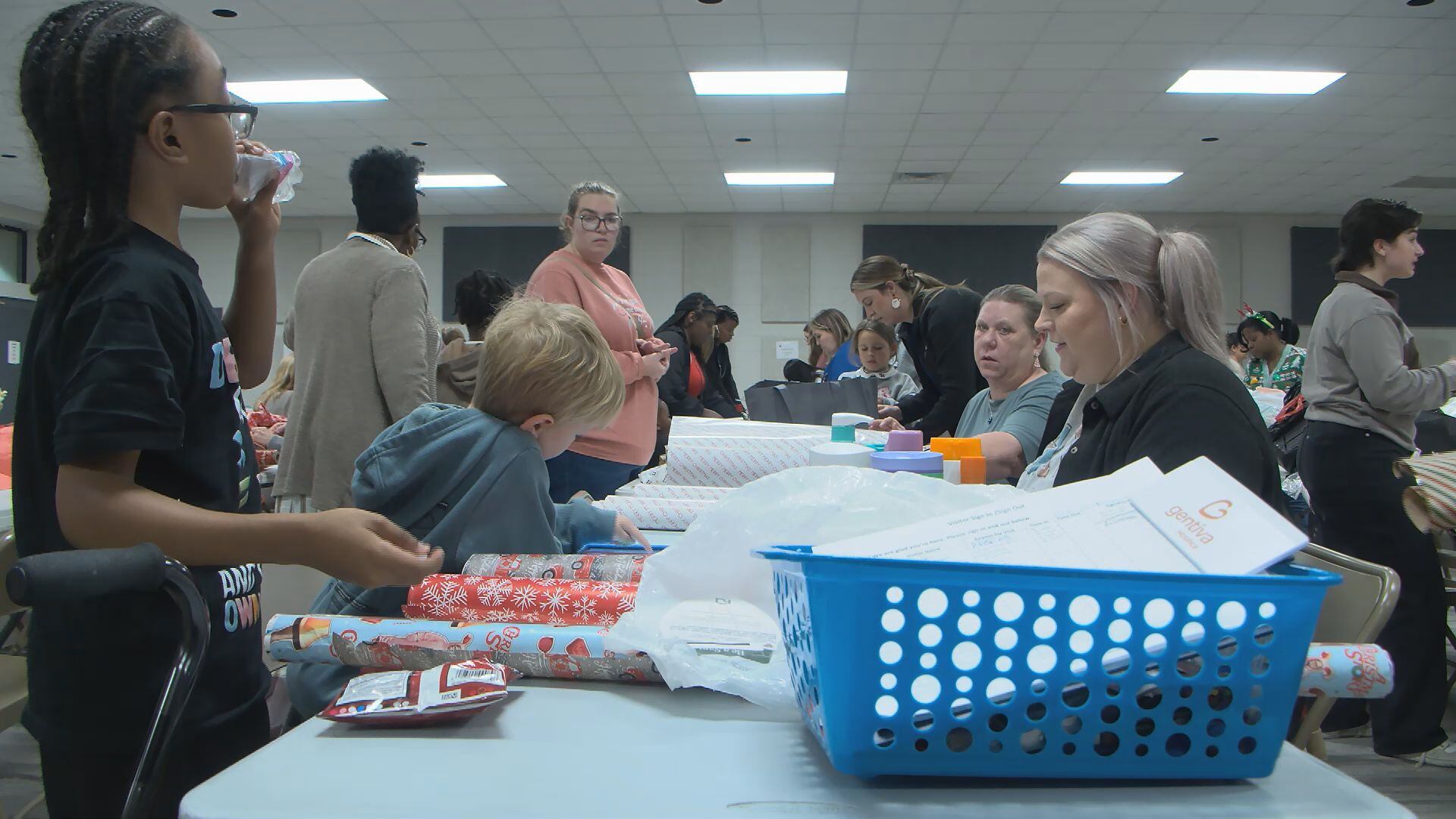 Extra Table Feeds helps prep food pantries for the holidays