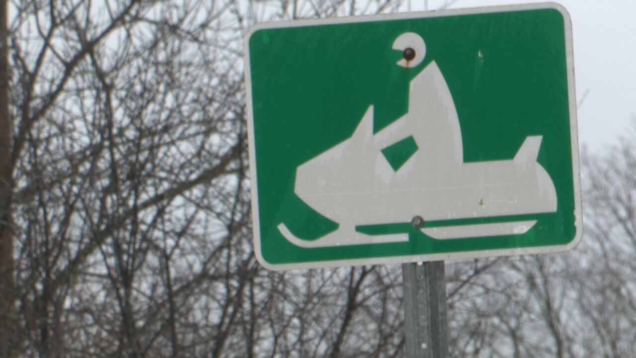 Clubs urge snowmobilers to wait to use local trails