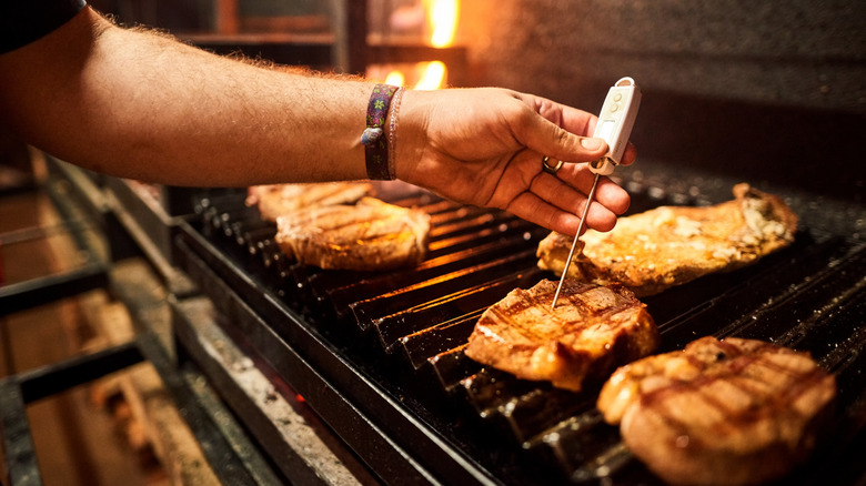 12 things you should never say when ordering steak