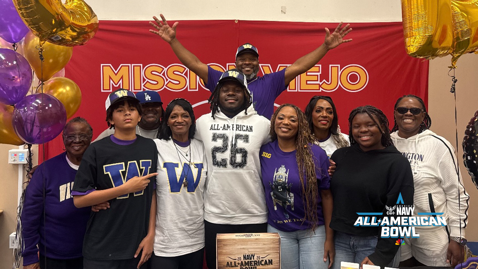 Washington signee JD Hill honored as a 2026 Navy All-American