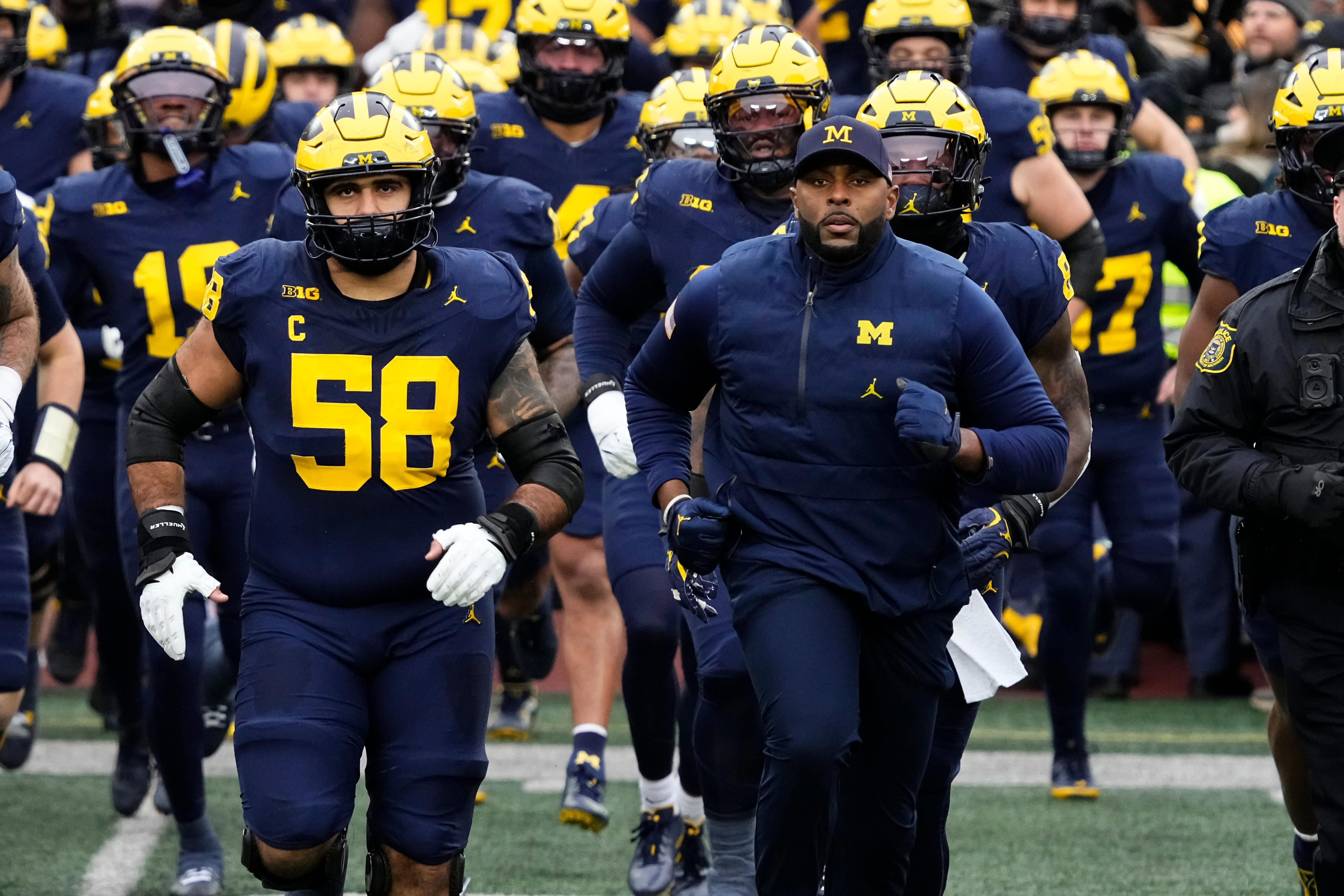 Michigan releases blue-chip tight end Matt Ludwig from signing