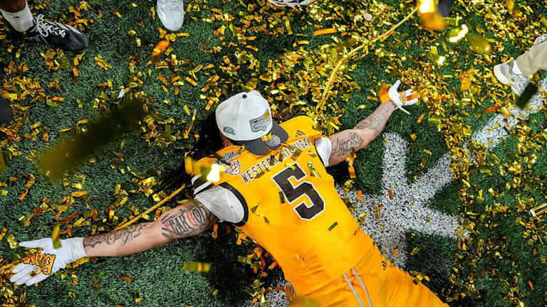 College football bowl games on today: Schedule, results and chaos meter