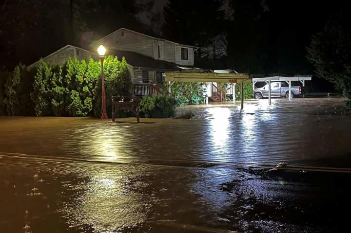 Washington State declares emergency as 100,000 people displaced due to ...