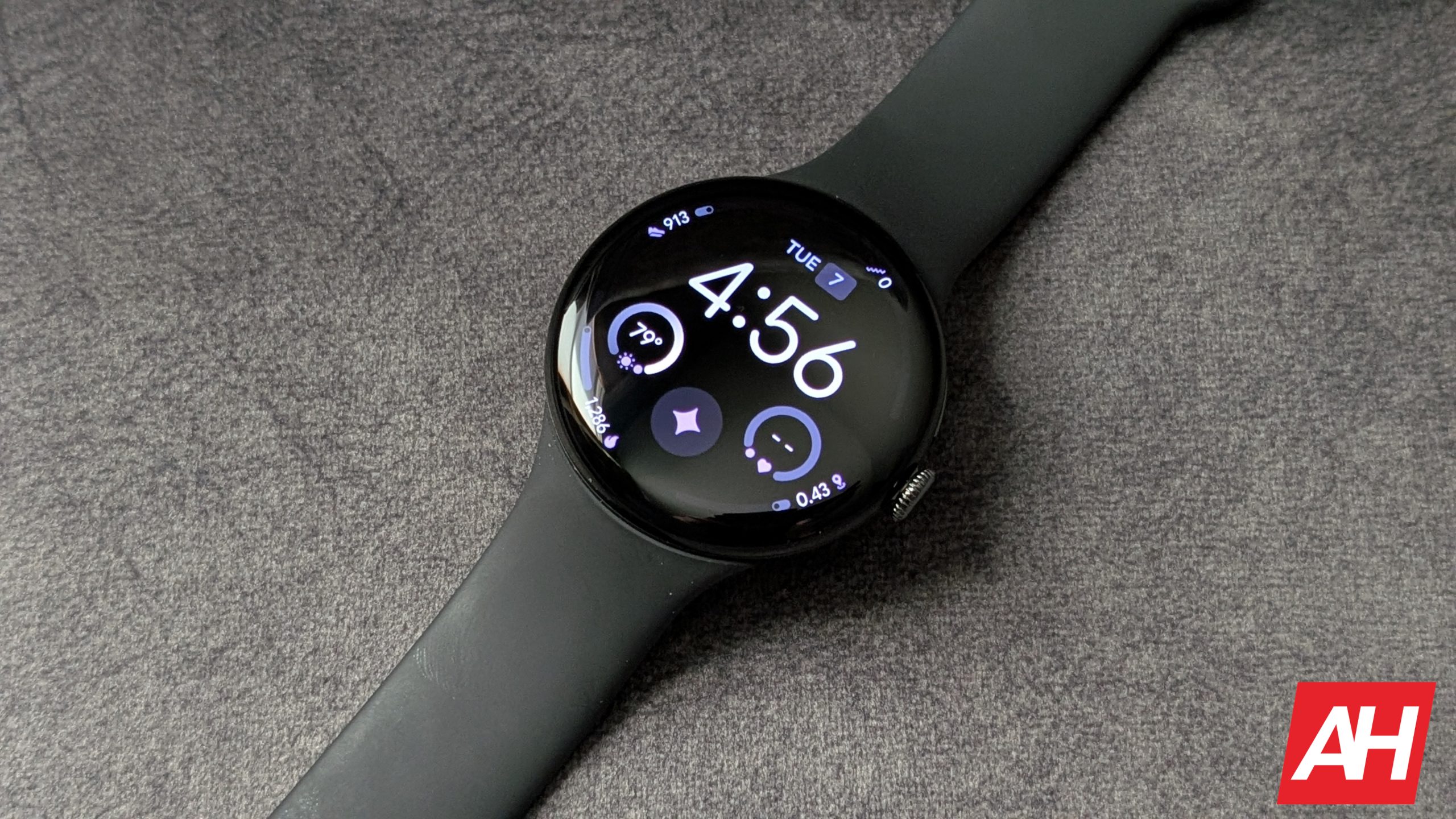 Some smartwatches are having a Play Store crashing problem