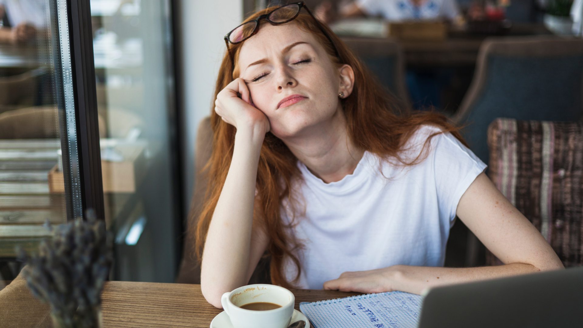 Cansado "sem motivo aparente"? O que sua mente pode estar tentando lhe ...