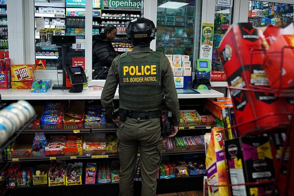 Do Border Patrol agents have the same authority as Texas police ...