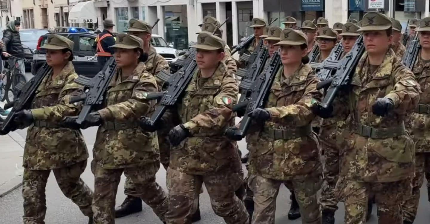 Cdm approva modifiche a reclutamento delle Forze armate: 160mila unità ...