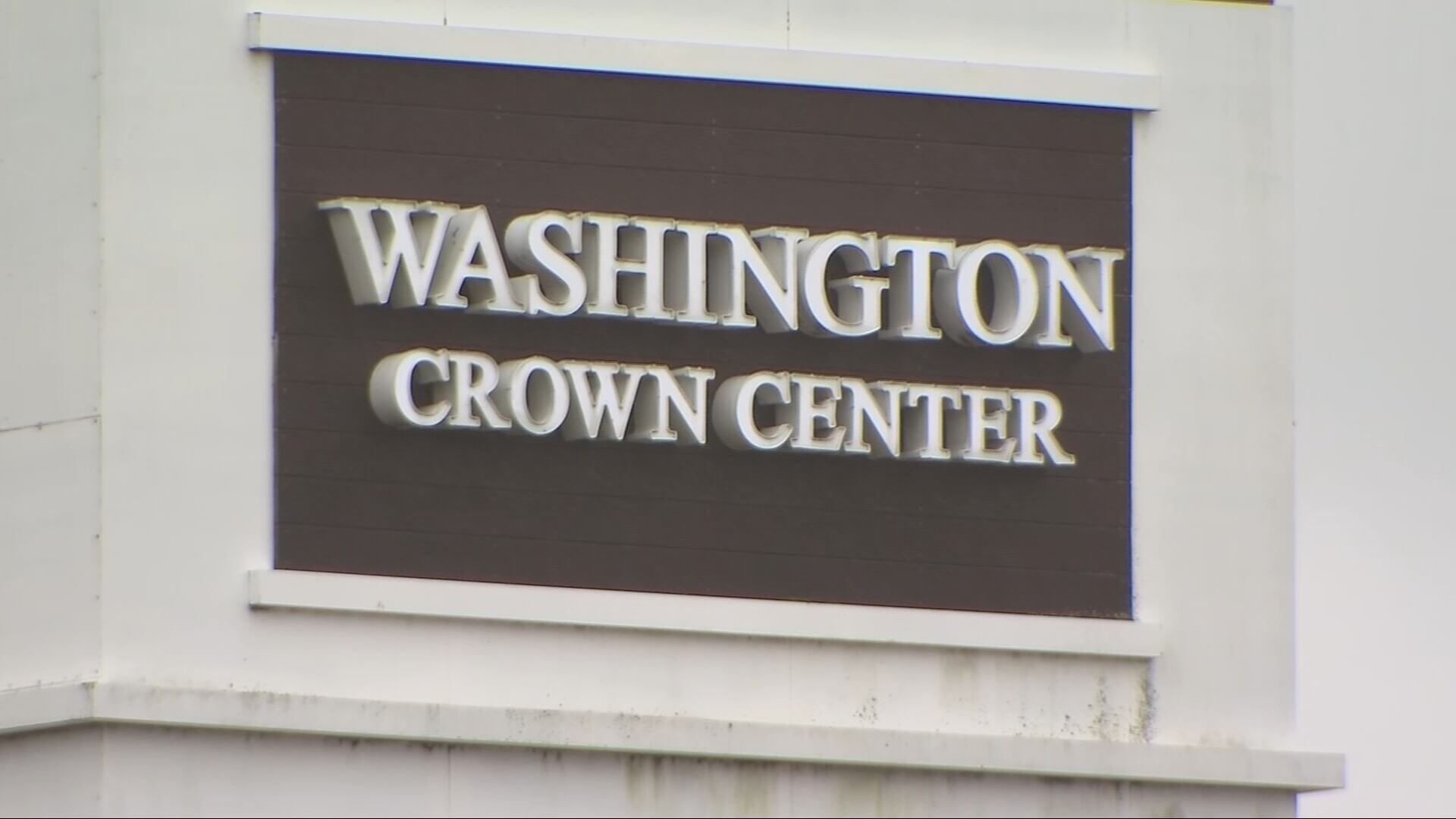 Auction winners lose access to pieces of Washington Crown Center Mall ...