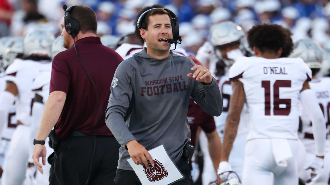 Coastal Carolina hires Missouri State's Ryan Beard as head coach