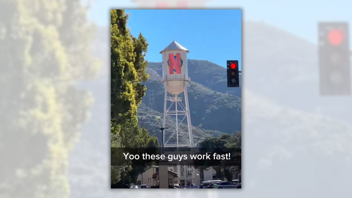 Don't believe video showing Netflix logo on iconic Warner Bros. water tower