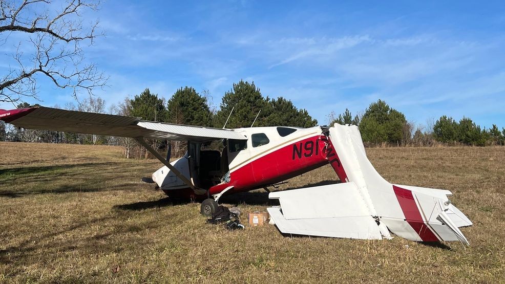 Two aboard small plane during unplanned landing in Pell City field