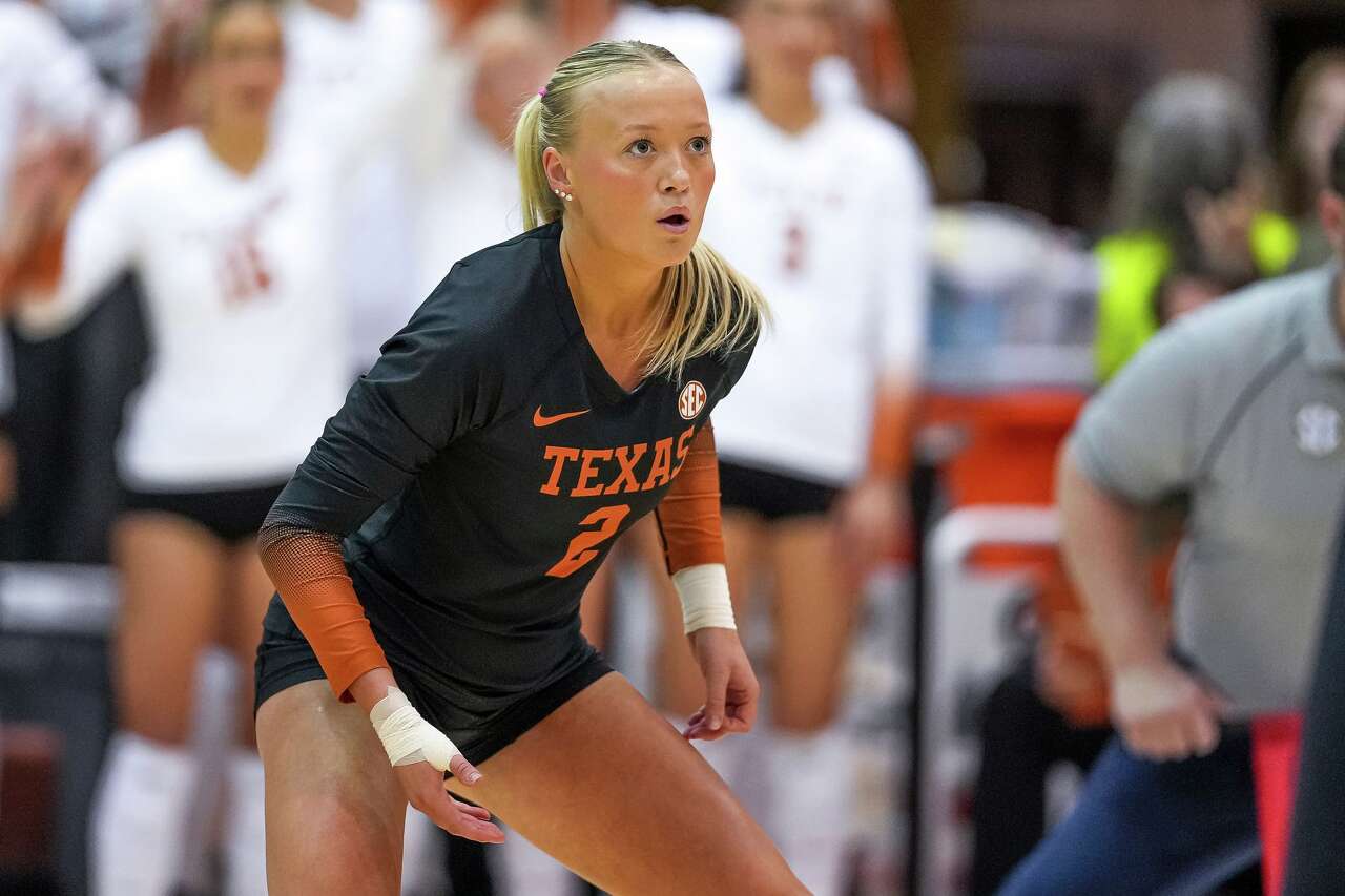 Texas volleyball: Jerritt Elliott excited about new arena, says it may ...