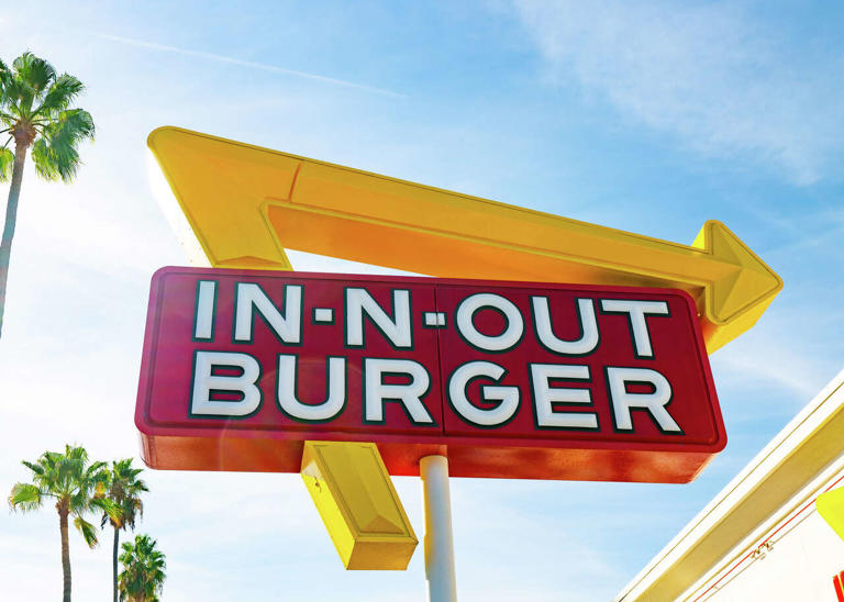Gigantic In-N-Out with views of the Las Vegas Strip opens on Tuesday