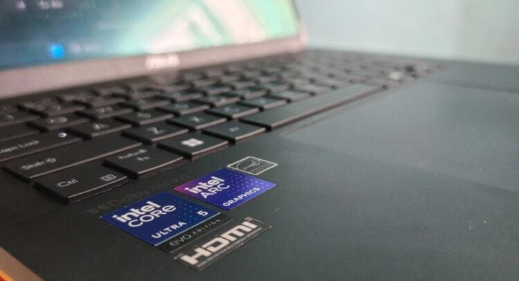 Intel stock (NASDAQ: INTC) dives as concerns about missile chips, deals ...