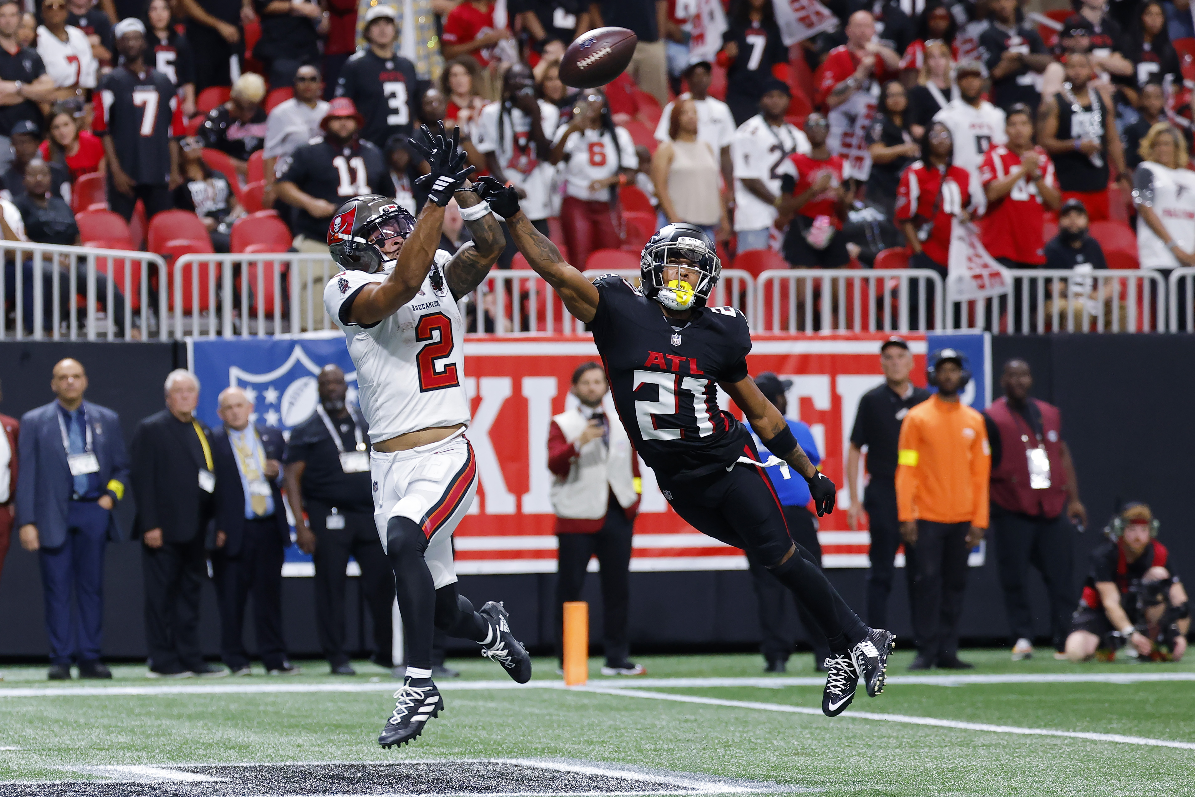 Thursday night football: Open live thread, Atlanta Falcons @ TB ...