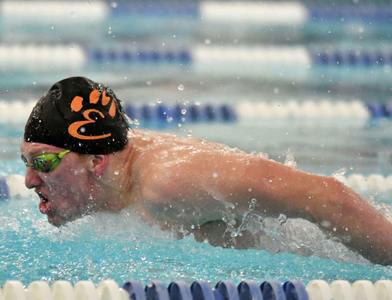 EHS swim wins Iron Invite for first time since 2022